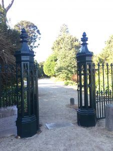 Como Avenue Gates Restoration, Como – National Trust