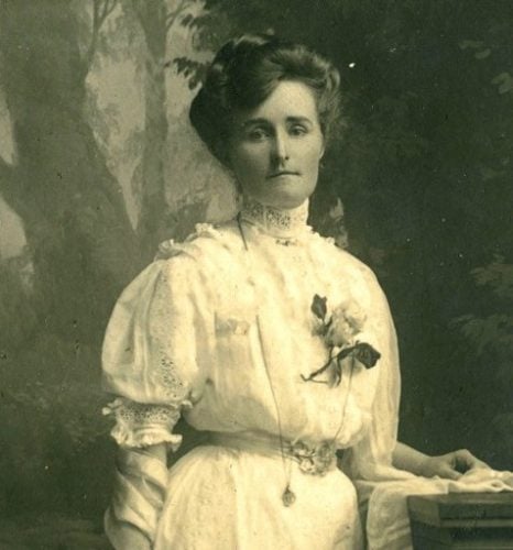 Student volunteers provide fresh eyes on archival discoveries ...