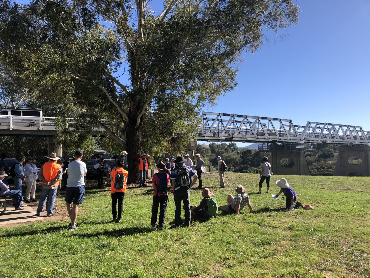 Tharwa Bridge and de Salis cemetery – National Trust