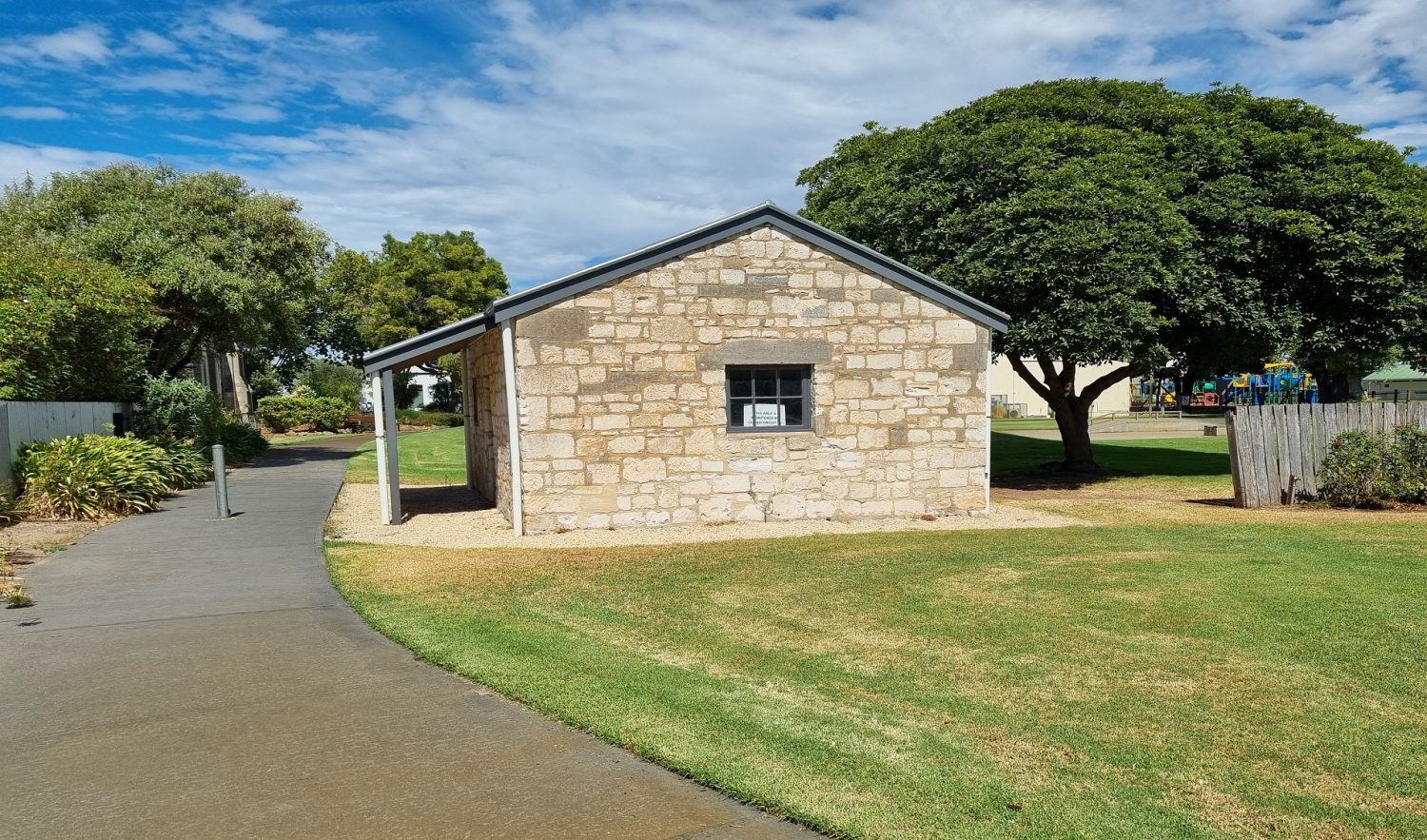 Bond Store – National Trust